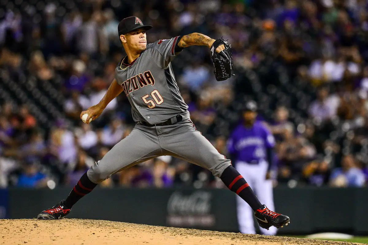 Arizona designa a Yoan López para asignación.